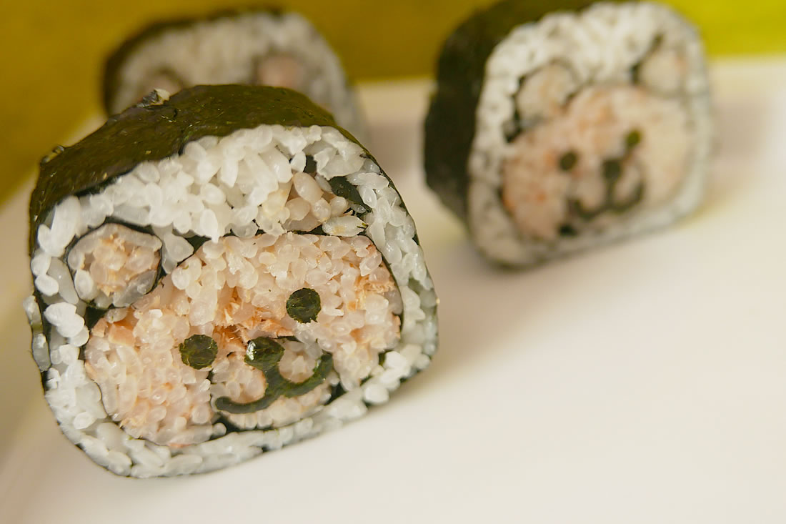 CREATIVE SUSHI ROLL / teddy bear and baby chick